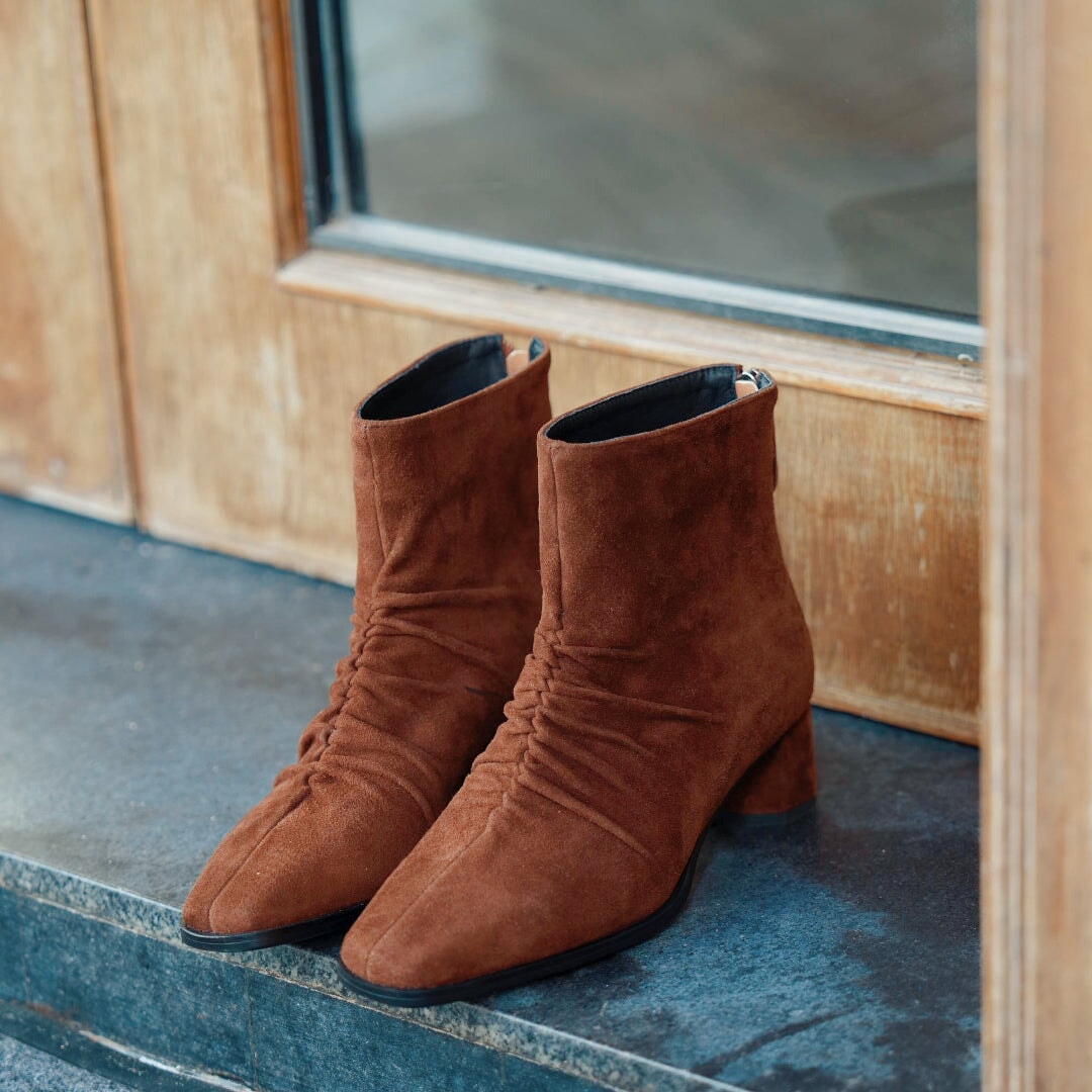 Handmade Soft Leather Chelsea Boots For Women Retro Square Toe in Brow ...