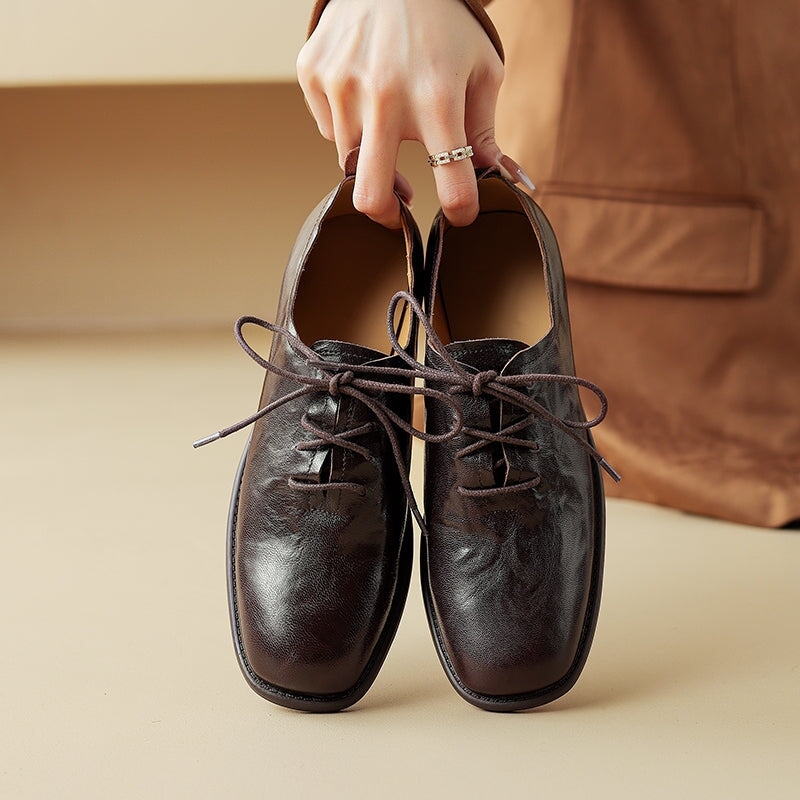 Retro Lace-Up Handmade Soft Leather Round Toe Oxford Shoes in Black/Br ...