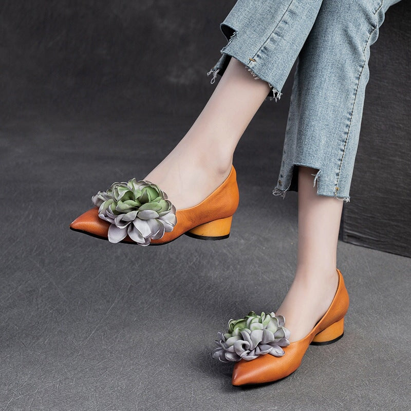 Retro Style Pointed-Toe Pumps For Women Low Heels With Flower Details ...